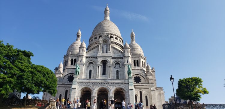 Must-Visit Cathedrals, Churches, and Basilicas in Paris - The Keto Queens